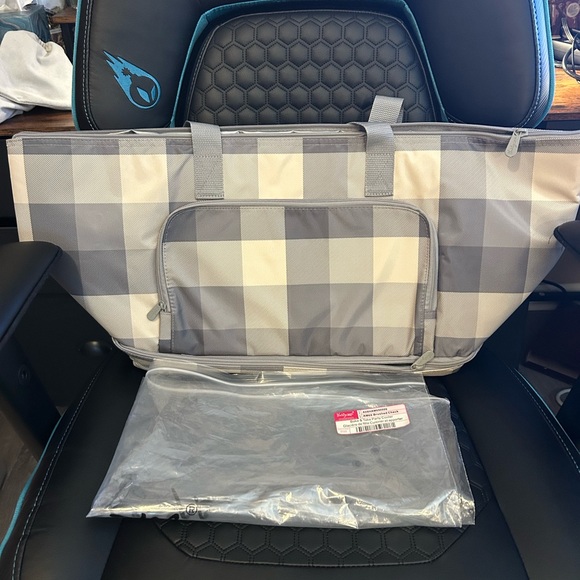 thirty-one | Kitchen | Thirtyone Take And Bake Brushed Check Party ...